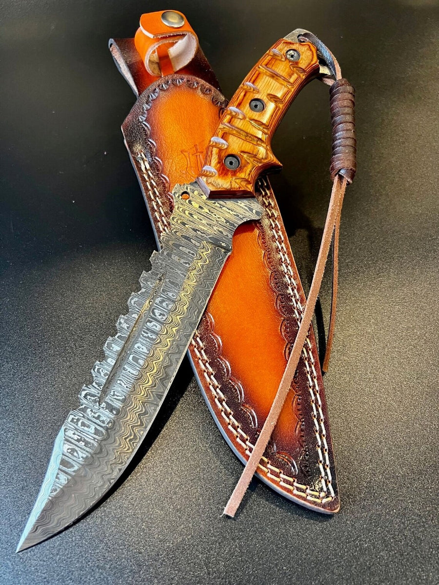 Custom Handmade Damascus Steel Fighter Bowie Knife with Exotic Wood Ha ...