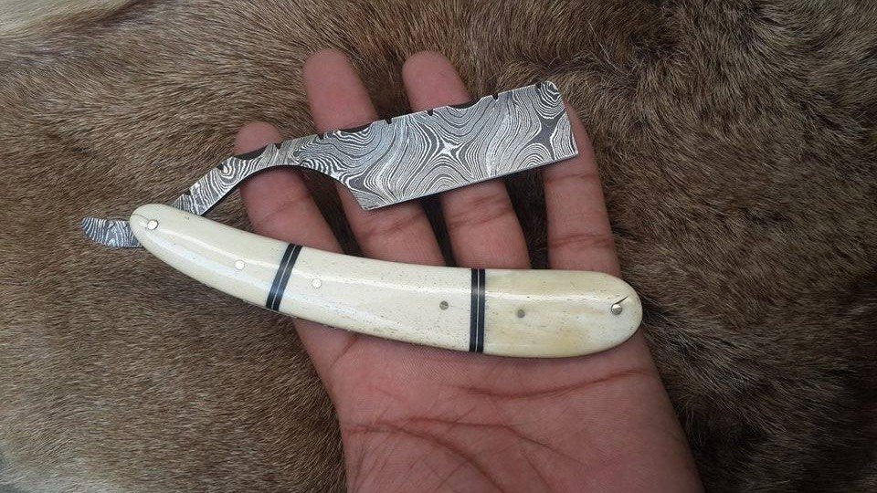 Premium Damascus Steel Straight Razor with Bone Handle and Black Fiber ...