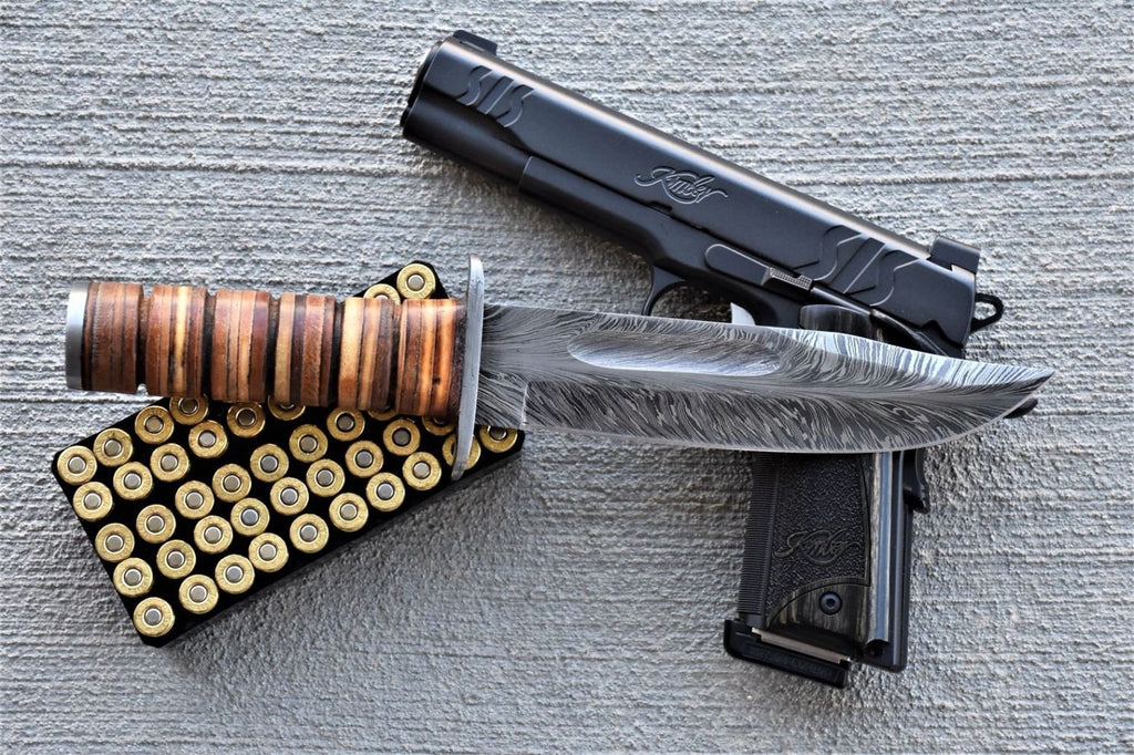 Custom Handmade Feather Pattern Damascus Steel Survival Hunting Knife